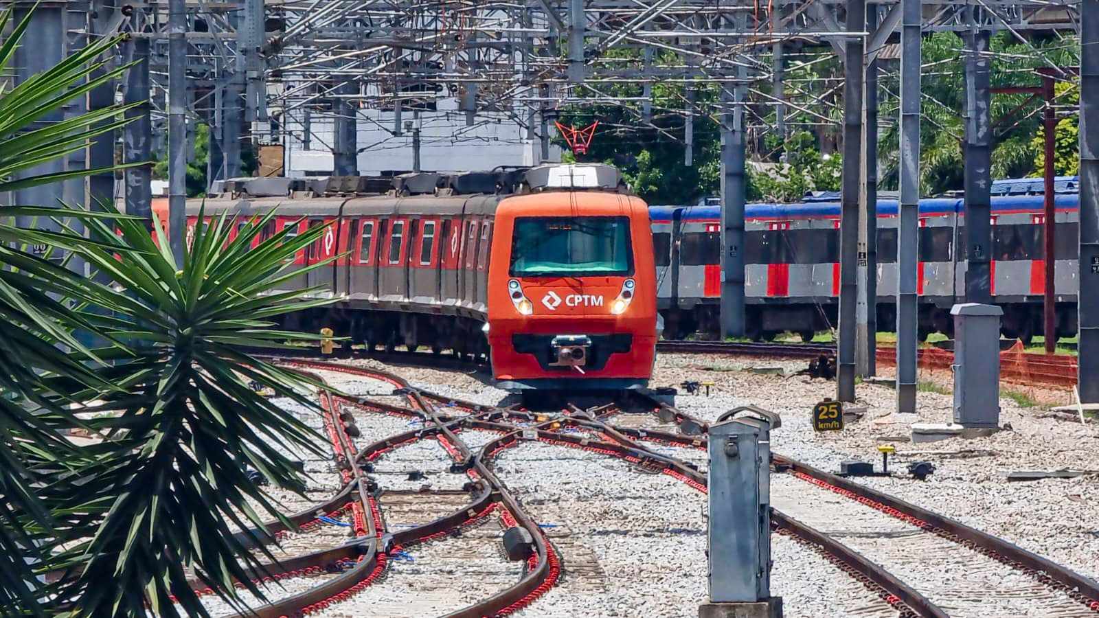 Cptm Inicia Testes Com Trens Na Estação Brás Após Implantação De Novo