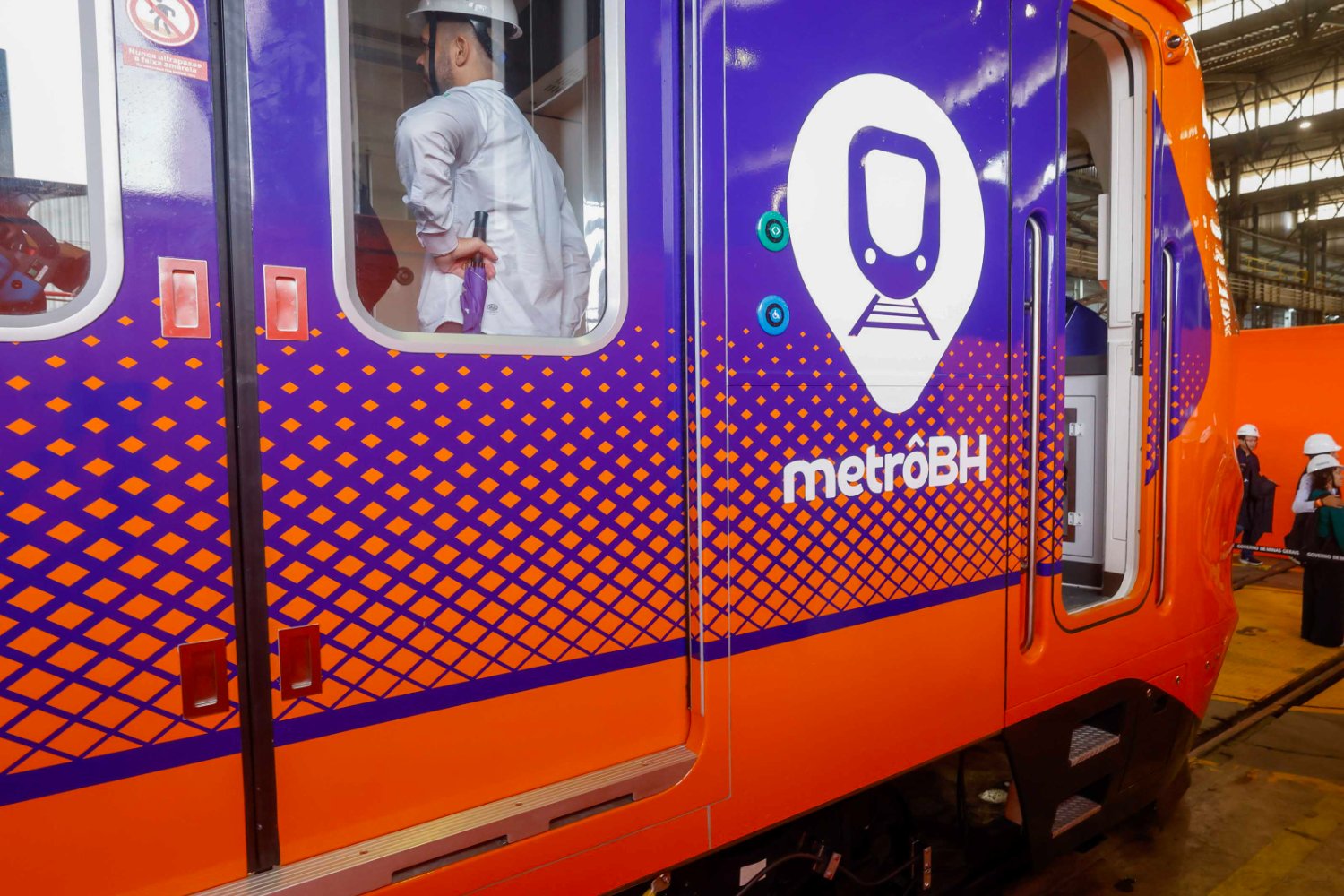 Primeiro novo trem chinês do Metrô de Belo Horizonte é apresentado em ...