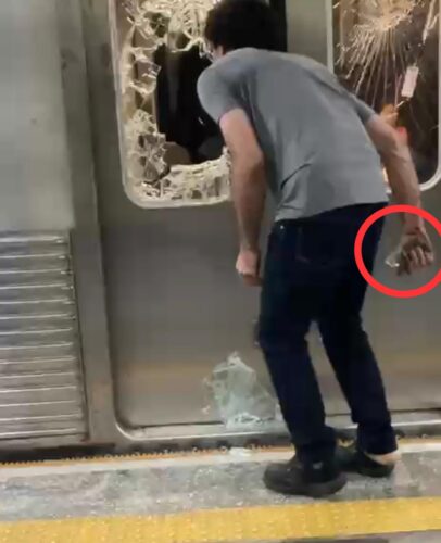 Homem é detido após vandalizar trem do Metrô neste sábado, 30 - Metrô CPTM
